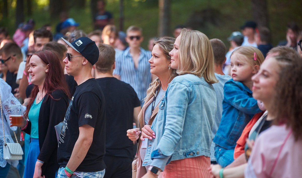 KLÕPS | Tanel Padari lapseootel kihlatu Lauren Villmann nautis ... KLÕPS | Tanel Padari lapseootel kihlatu Lauren Villmann nautis ...