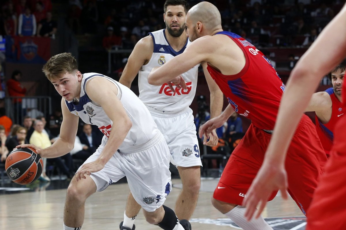VIDEO | Luka Doncić tõusis Sloveenia koondise debüüdil kohe meeskonna ... VIDEO | Luka Doncić tõusis Sloveenia koondise debüüdil kohe meeskonna ...