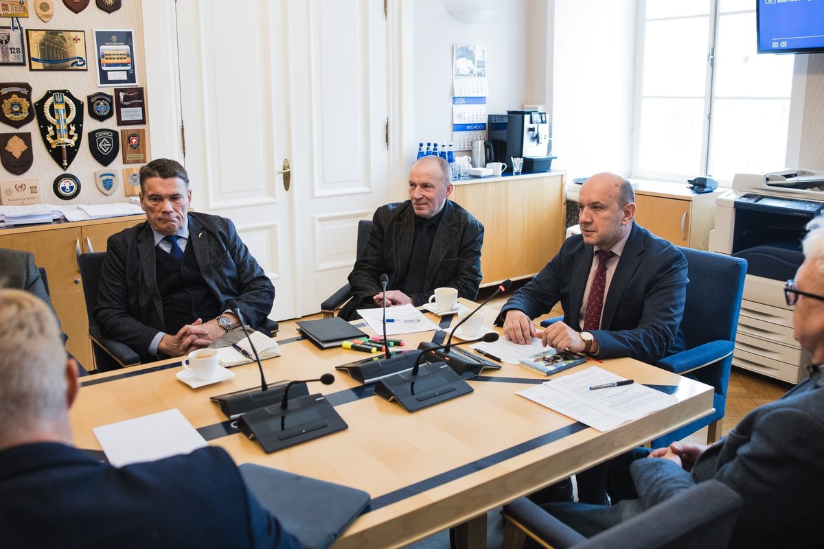 Peatne EKREst lahkuja? Riigikogulane Alar Laneman kirjeldab, kuidas ... Peatne EKREst lahkuja? Riigikogulane Alar Laneman kirjeldab, kuidas ...