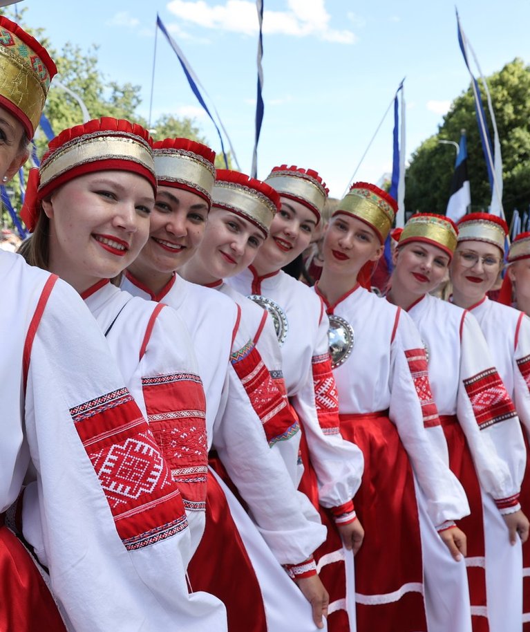 FOTOD JA VIDEO RONGKÄIGUST | Tartu laulupidu saab hoo sisse, täna ... FOTOD JA VIDEO RONGKÄIGUST | Tartu laulupidu saab hoo sisse, täna ...