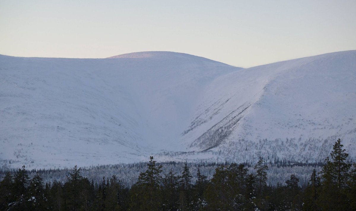 Lapimaal Leiti Surnuna Ka Koos Emaga Lumelaviini Alla Jäänud 12 Aastane