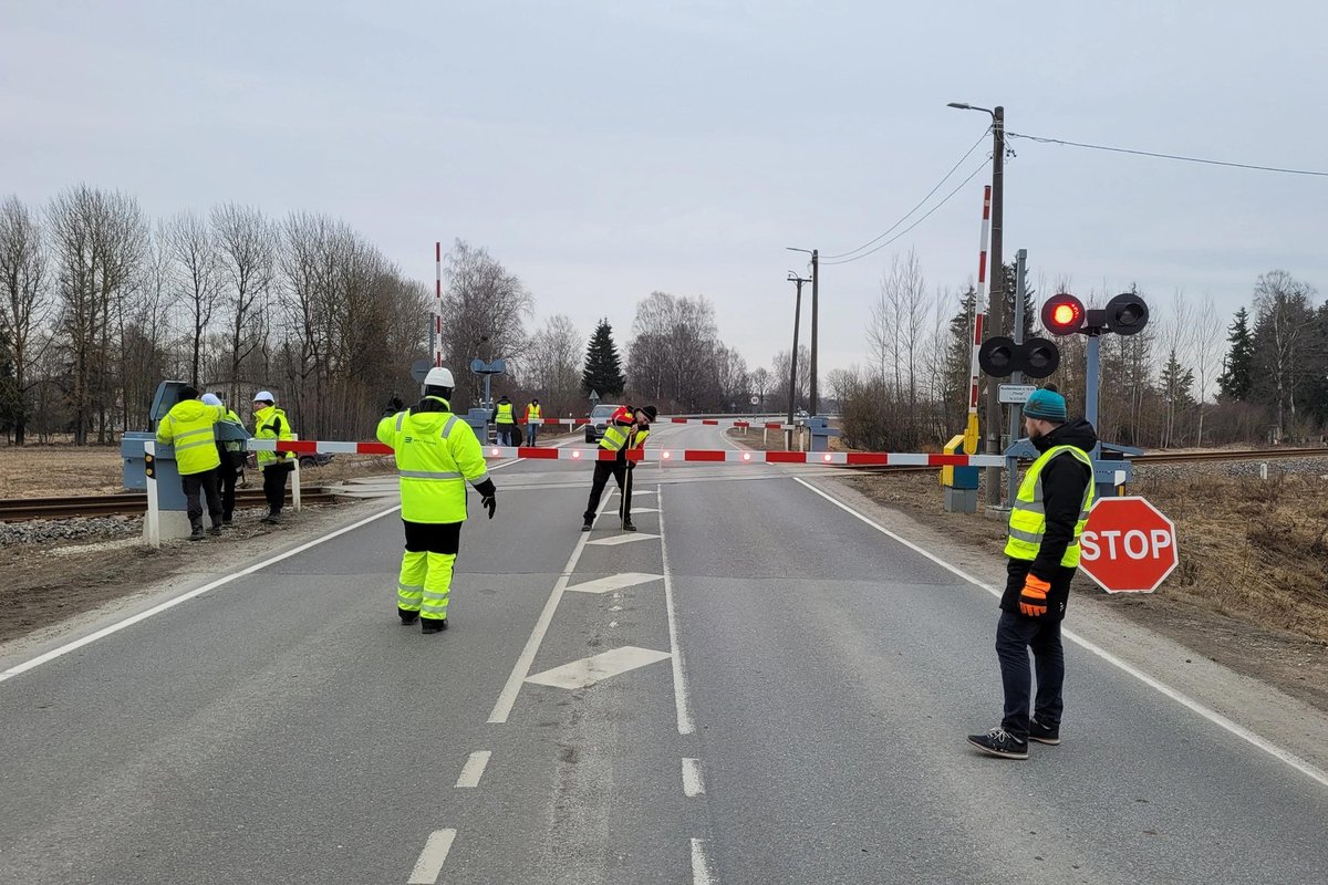 Raudteed elektrifitseeritakse ja kurvid tõmmatakse sirgeks: riik jagas ... Raudteed elektrifitseeritakse ja kurvid tõmmatakse sirgeks: riik jagas ...