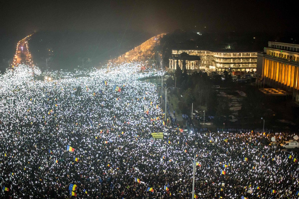 VIDEO ja FOTOD: Rumeenias tuli valitsuse järeleandmisest hoolimata ... VIDEO ja FOTOD: Rumeenias tuli valitsuse järeleandmisest hoolimata ...